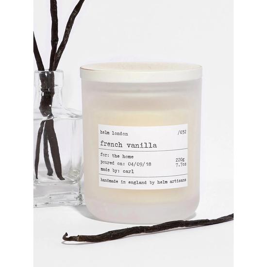Helm London French Vanilla Luxury Candle | Cosmetify